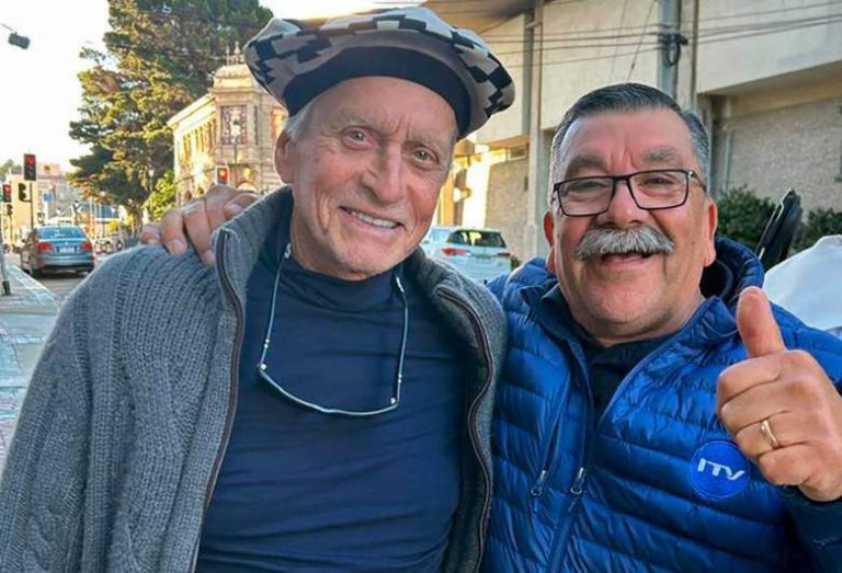 La Antártica los espera: pareja hollywoodense visita Punta Arenas y ...